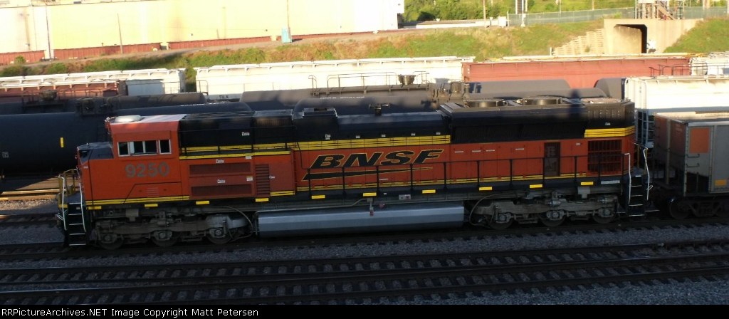BNSF 9250